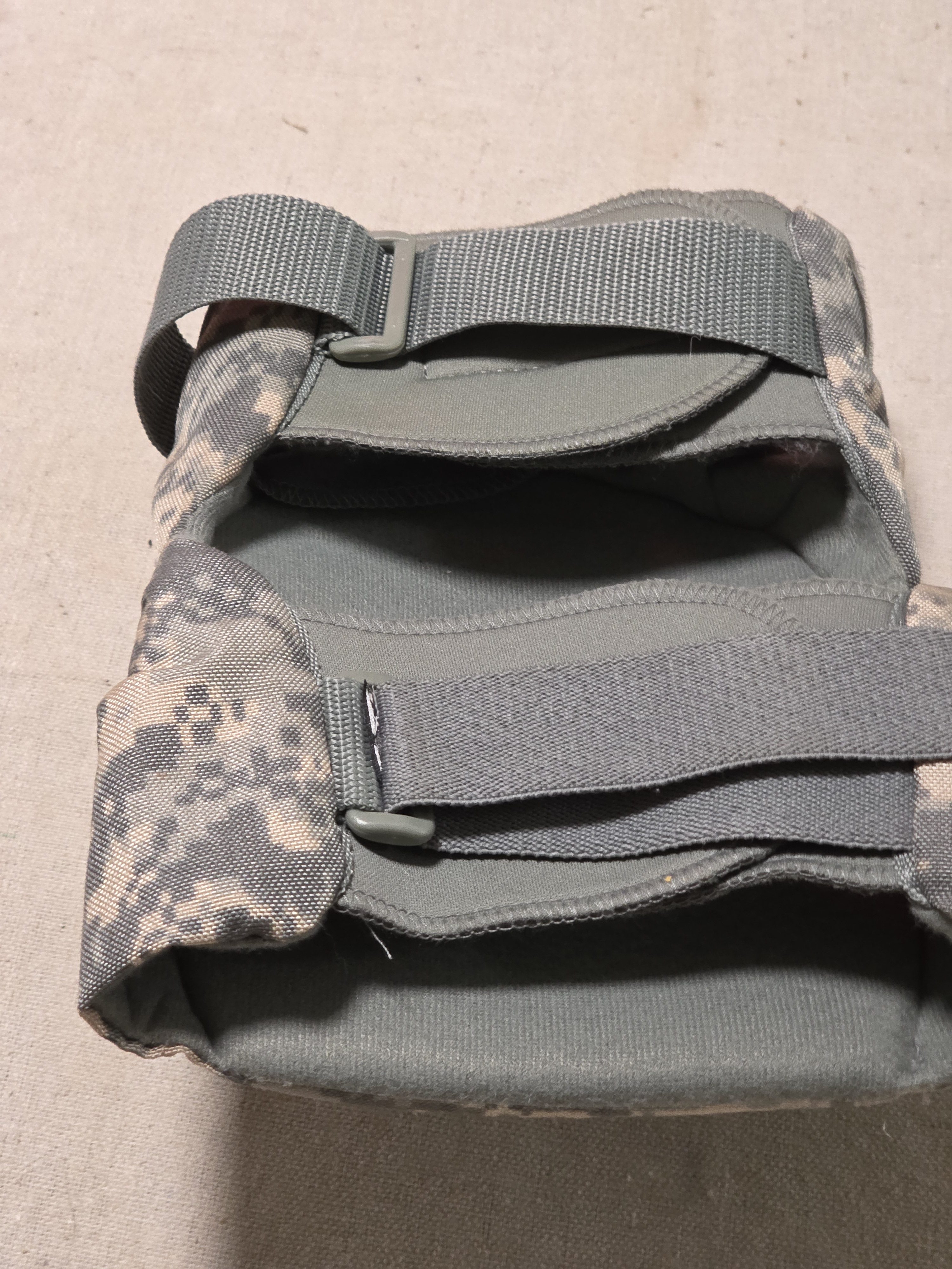 us-army-ucp-acu-tactical-knee-pads